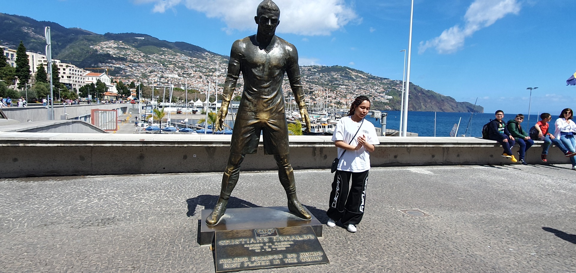 Estatua de Cristiano Ronaldo en Madeira